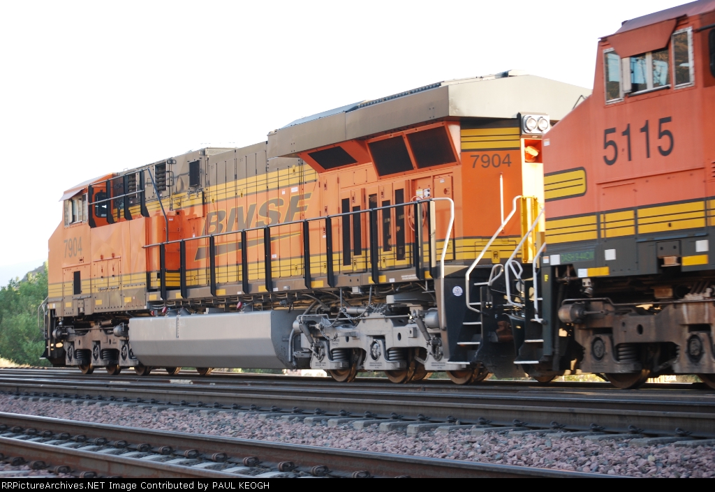 BNSF 7904 pushes her eastbound Z as the rear most DPU unit.